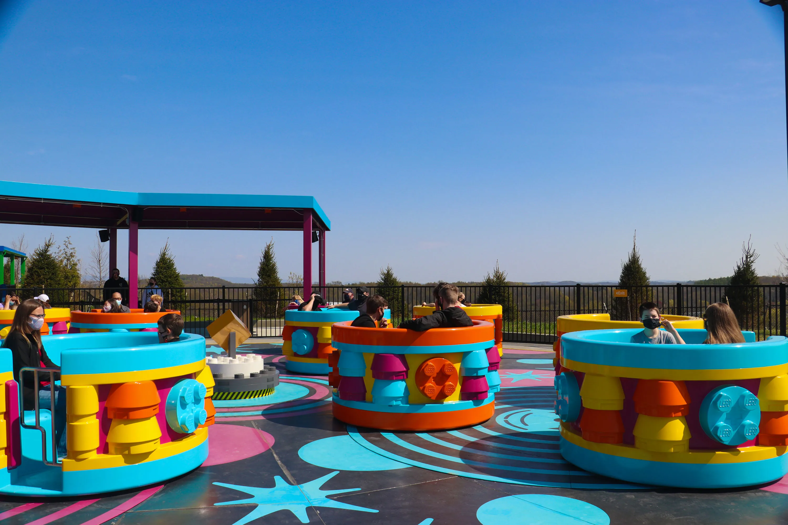 DJ's Dizzy Disco Spin | LEGOLAND New York Resort